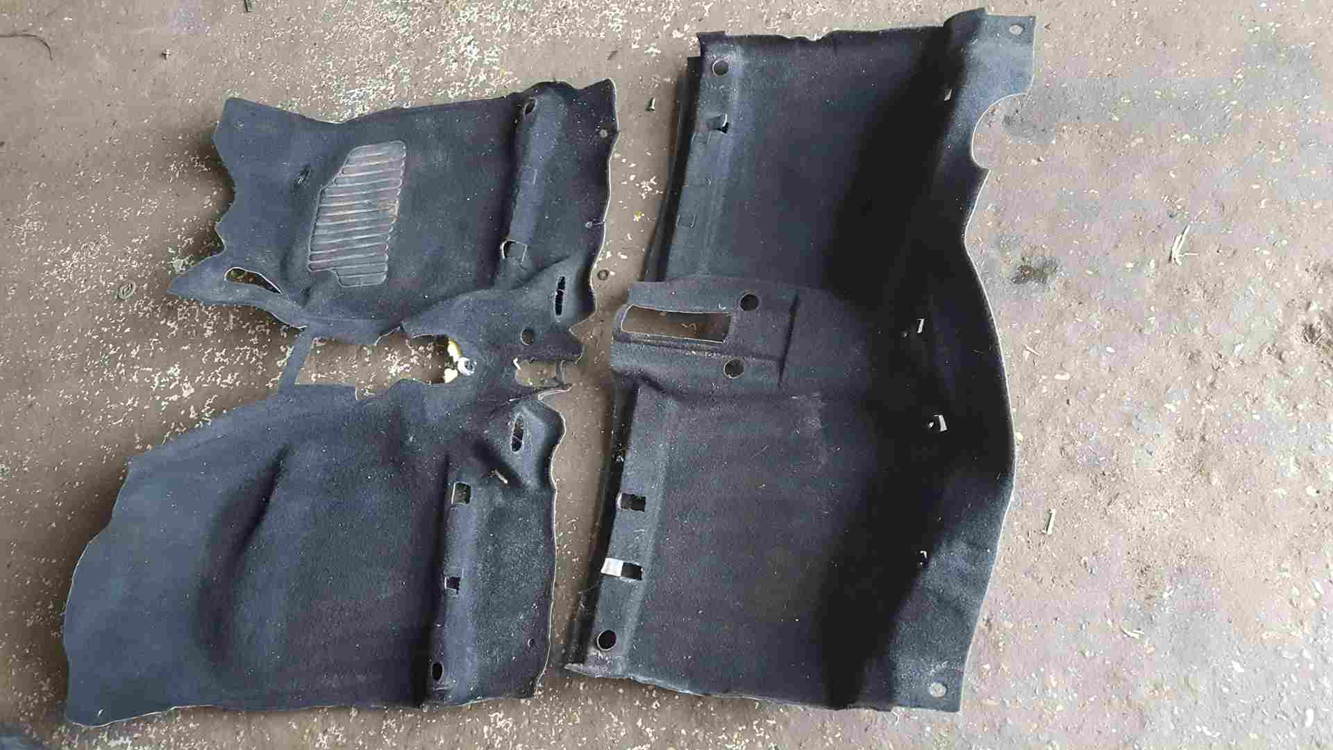 Renault Clio MK2 2001-2006 Full Carpet Black | Store