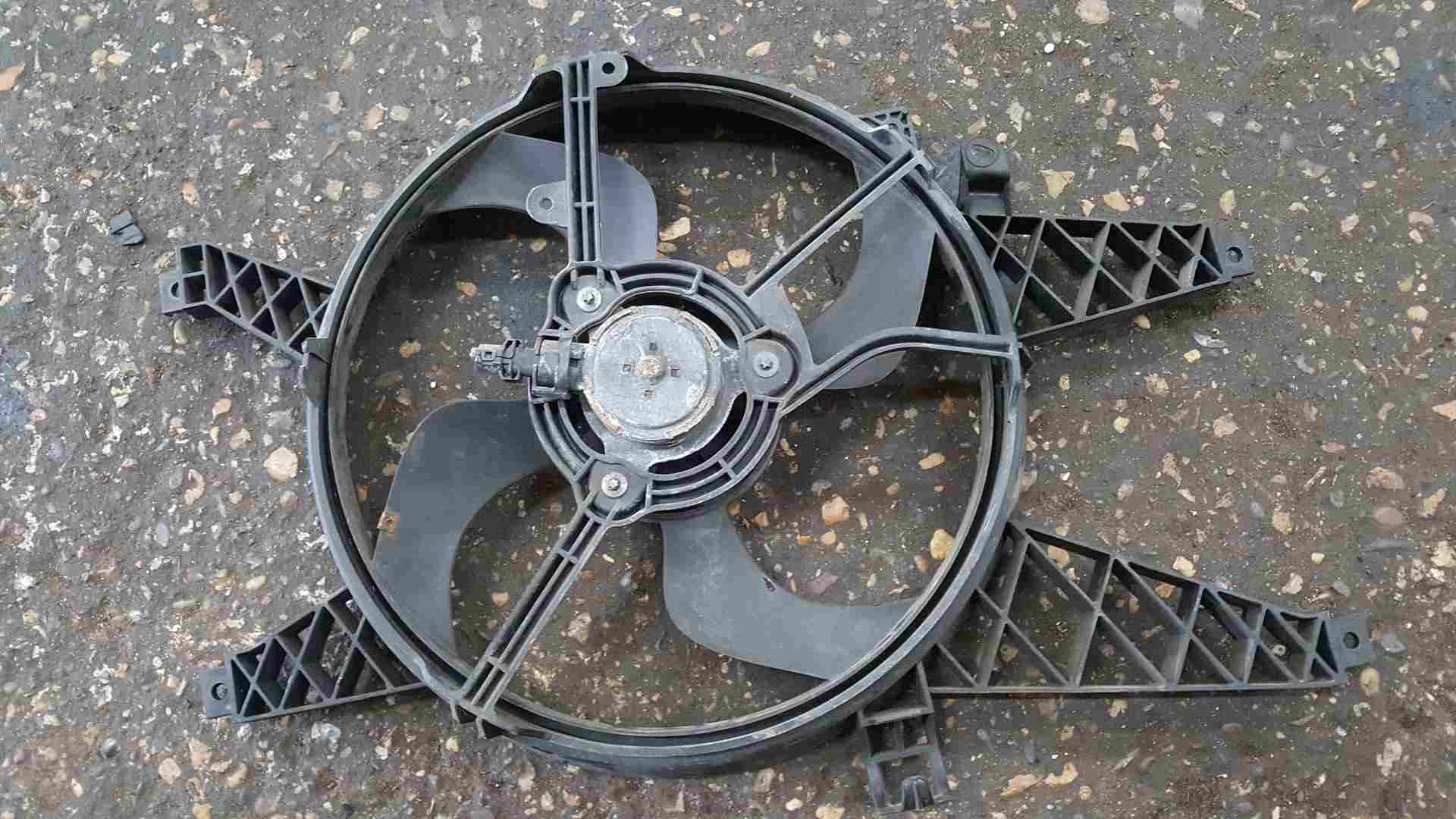 Renault Clio MK3 Modus 2009-2012 12 TCE Radiator RAD Pack Cooling FAN ...