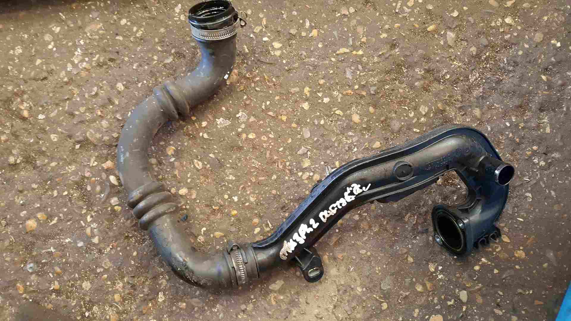 Renault Clio MK3 2009-2012 12 16V TCE Turbo Cold AIR Intake Pipe Hose ...