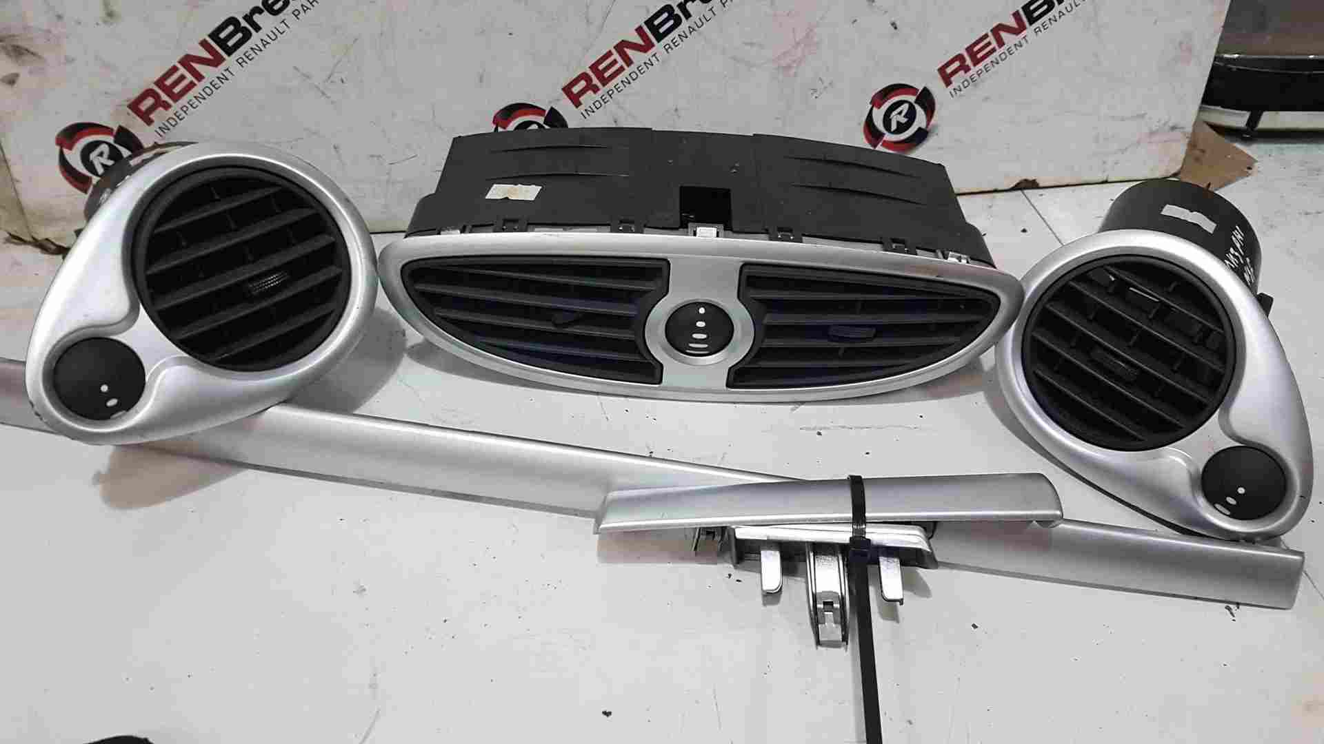 Renault Clio MK3 2009-2012 Dashboard Vents Bump Trim Moulding set ...