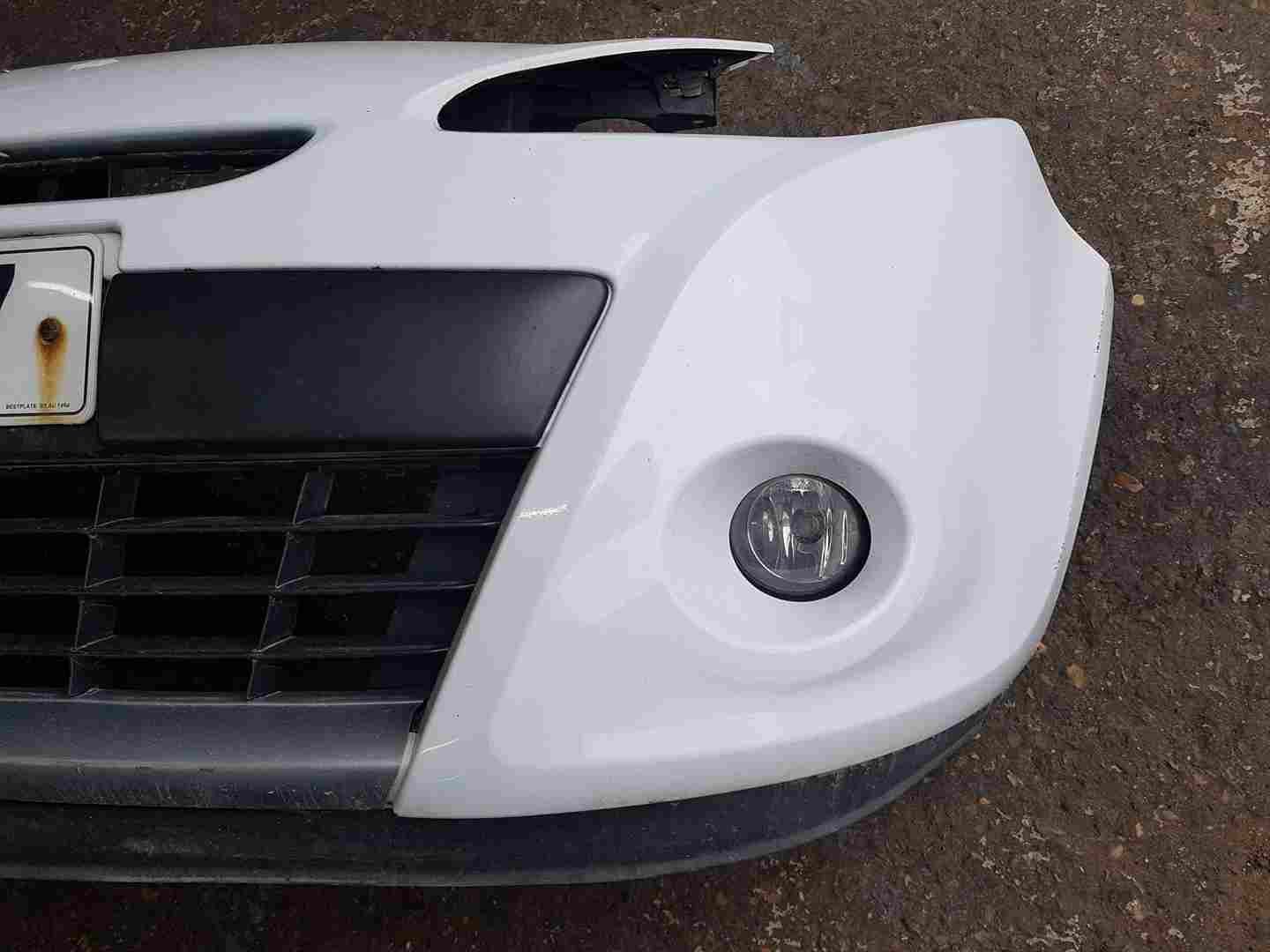 Renault Clio MK3 2009-2012 Front Bumper White Ov369 195 | Store