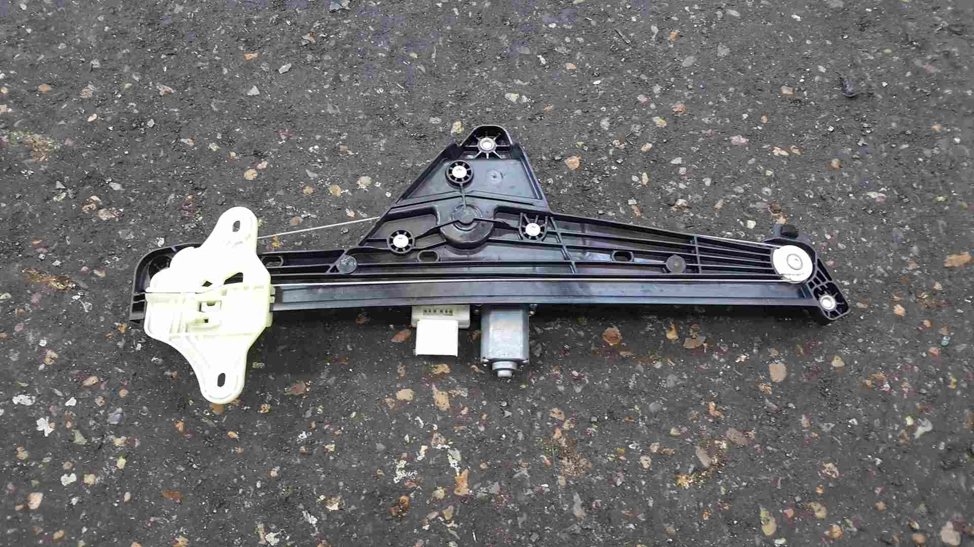 Renault Clio MK5 2019-2021 Passenger NSF Front Window Motor Regulator ...